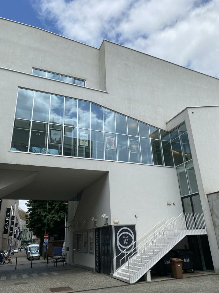 Quai 10, le cinéma - MyCharleroi